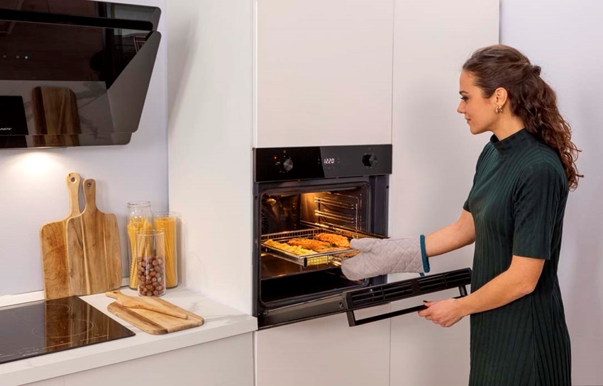 Elegantný dizajn a špičková výbava pre vašu kuchyňu: nové rúry Candy ...