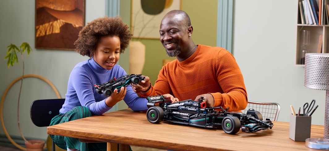 Kúpte stavebnicu LEGO® pre dospelých staviteľov a získajte zľavu 25 % ...